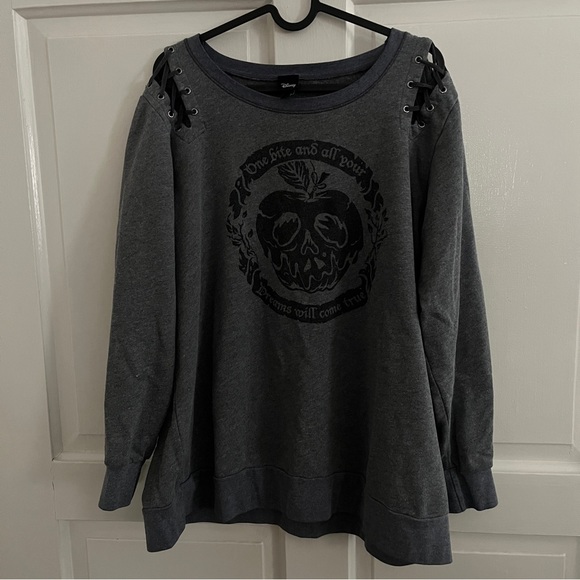 torrid | Sweaters | Torrid Disney Snow White Evil Apple Sweater | Poshmark